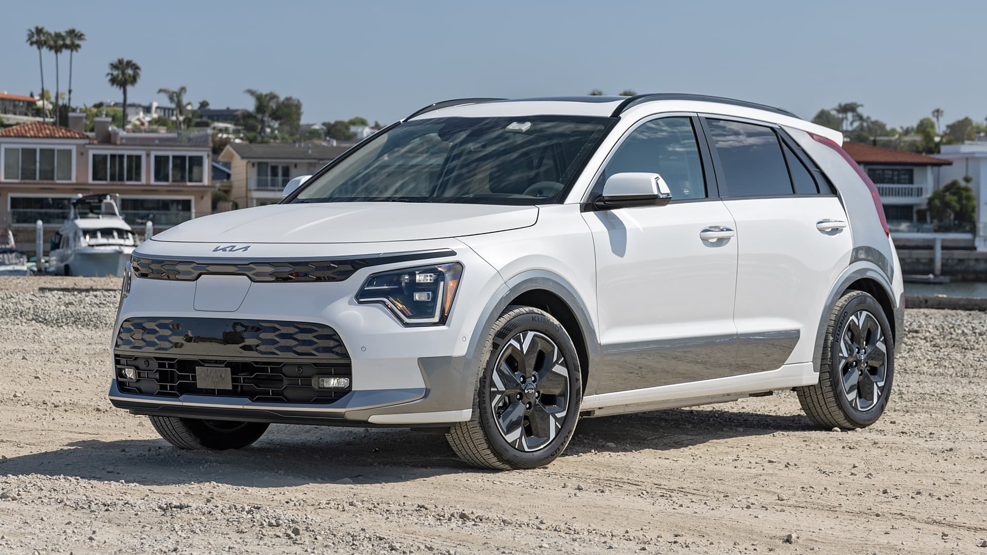 Compact Electric Crossover Cars in Canada 2026 — Top Models, Range & Prices